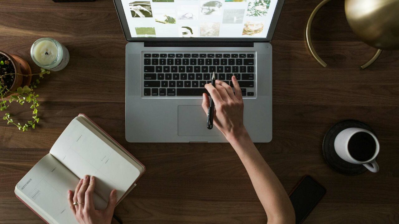 Mastering the Art of Minimalism in Social Media Graphics - Zeka Design