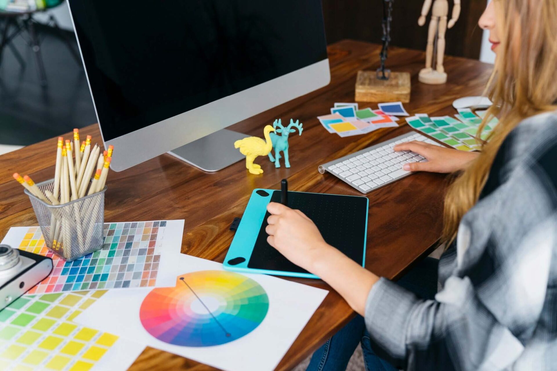The Intersection of Graphic Design and Cognitive Science: Insights into ...